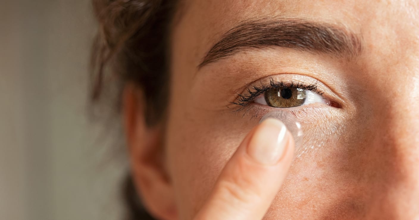 5 Tips for Putting Contacts In | 1-800 Contacts