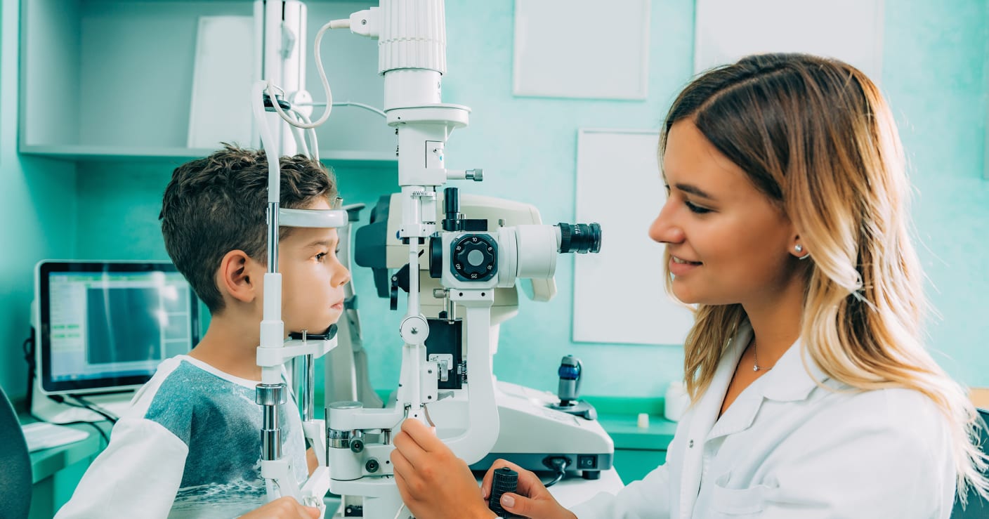 when-should-a-child-have-their-first-eye-exam-1-800-contacts