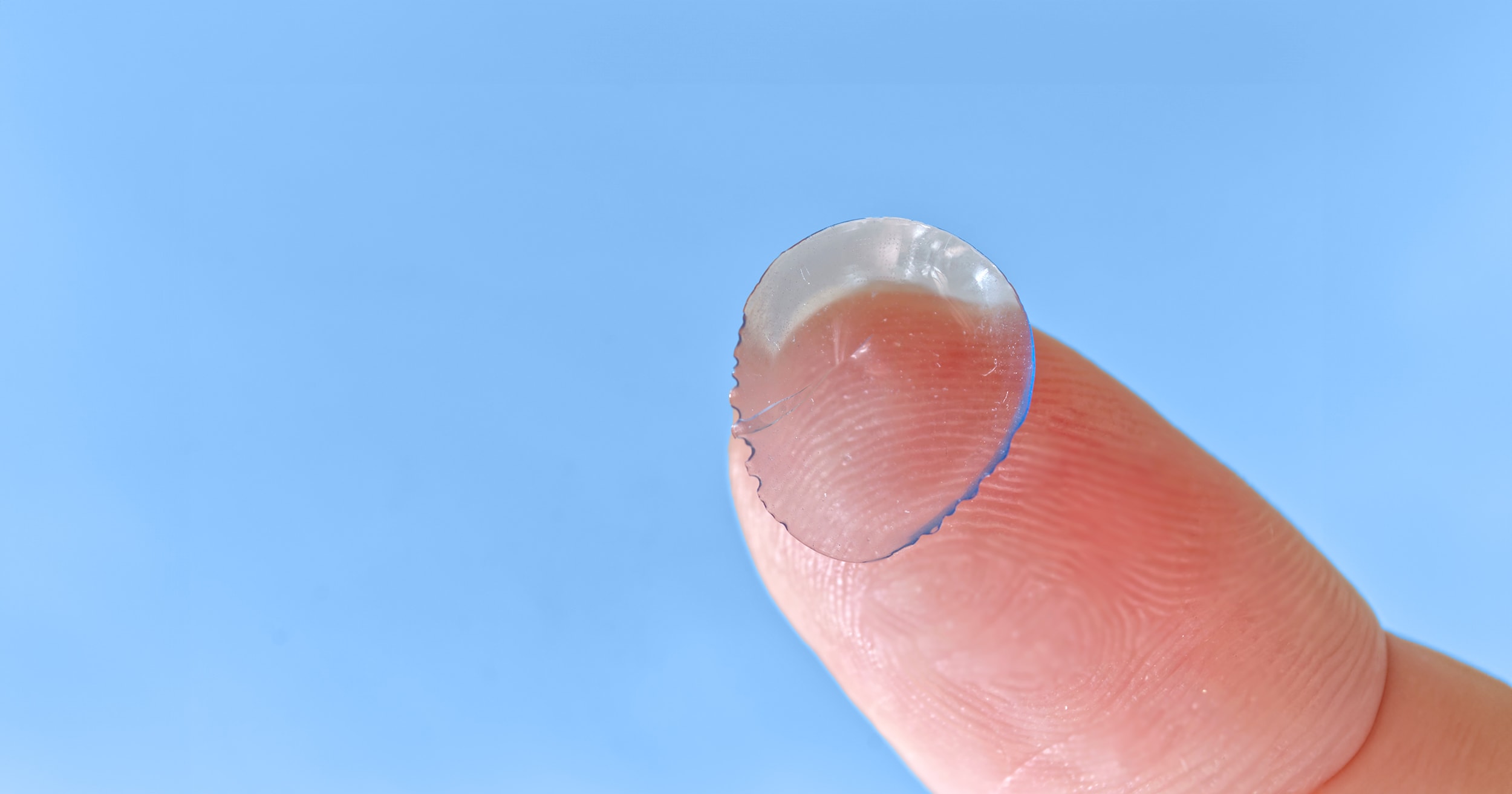 Effects of Wearing Expired Contact Lenses | 1-800 Contacts